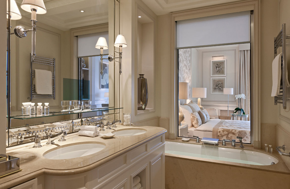 Beau-Rivage Palace Hotel - 5-star Hotel - Deluxe room - Lausanne ...